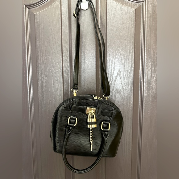 Apt. 9 | Bags | Apt 9 Purse W Detachable Strap Small Handles Gold Trim ...